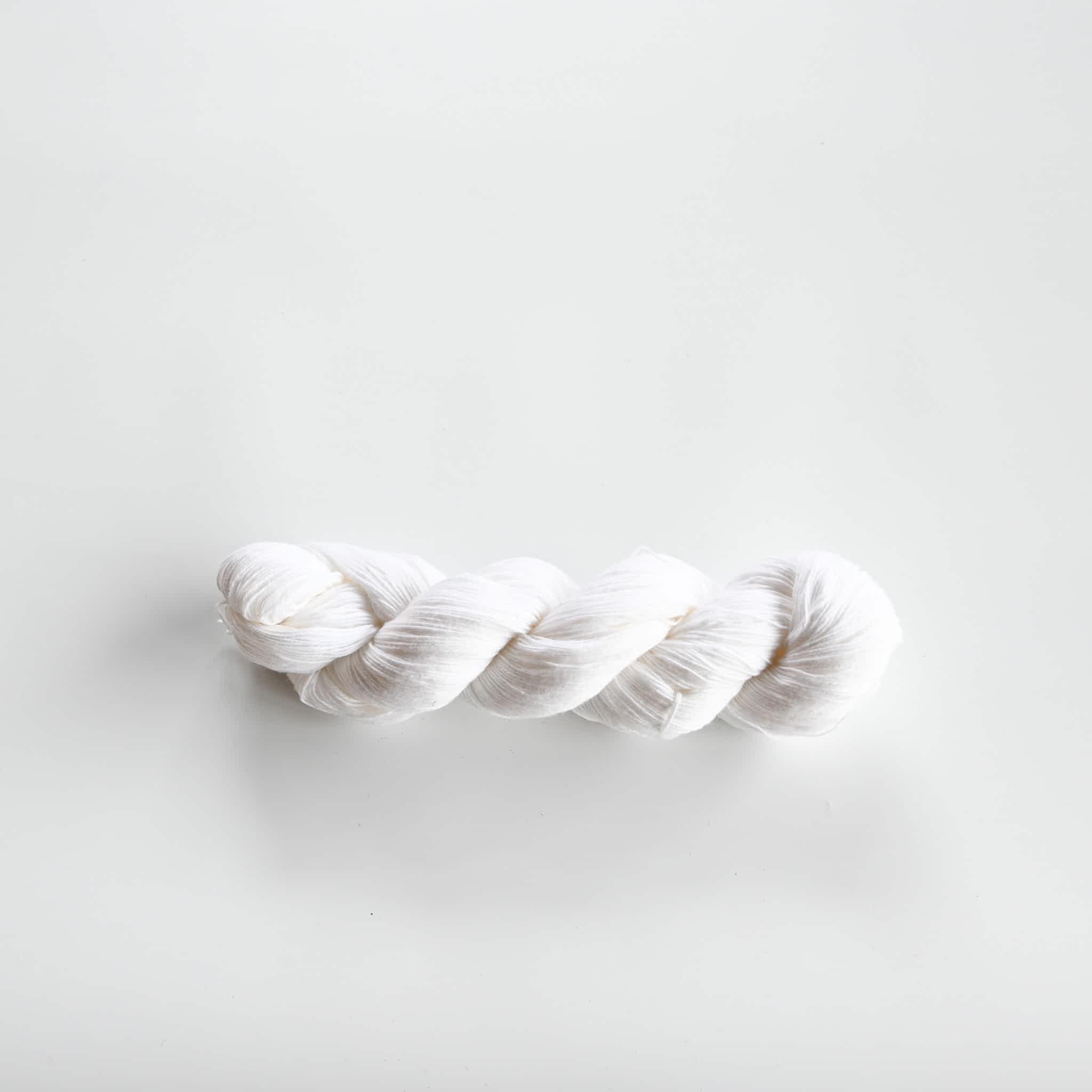 Authentic Japanese Sashiko Thread White | Ziguzagu Textiles